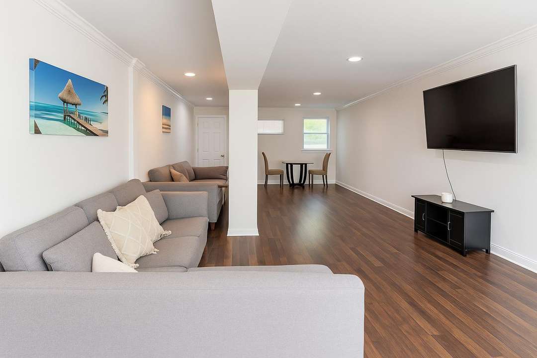 Rooms for rent with workspace in Triangle, VA | PadSplit