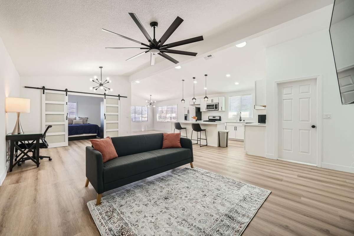 132 Rooms for Rent in Las Vegas NV from $146 per week | PadSplit