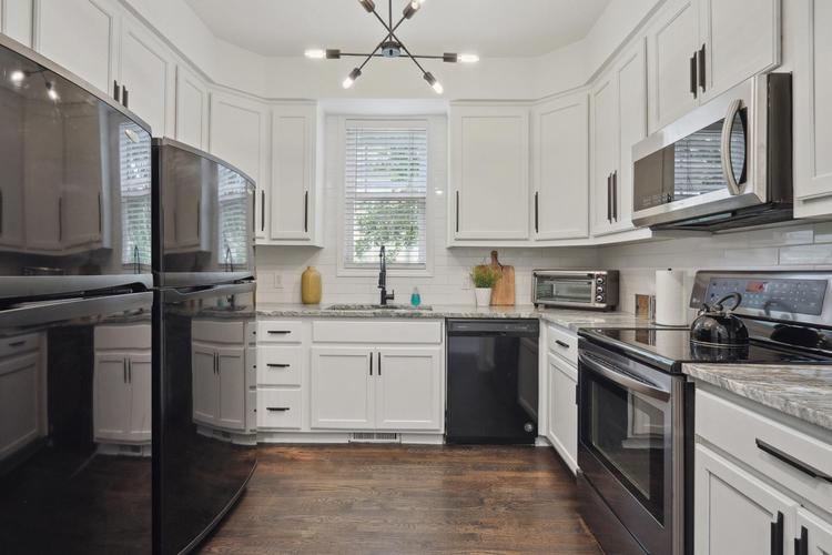 🌟🏡 Live on the Eastside Beltline | 🛠️ Renovated & Spacious | 🛏️ Walk to ...