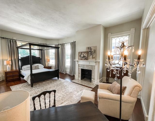 Stunning Queen Victorian Home with porch. Walking distance to the beach ...