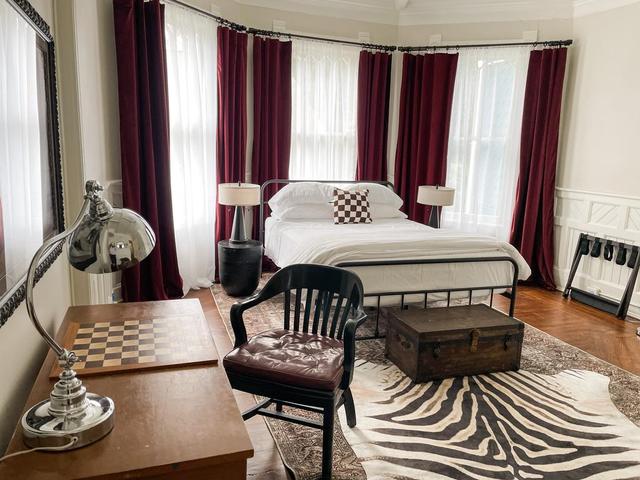 Stunning Queen Victorian Home with porch. Walking distance to the beach ...