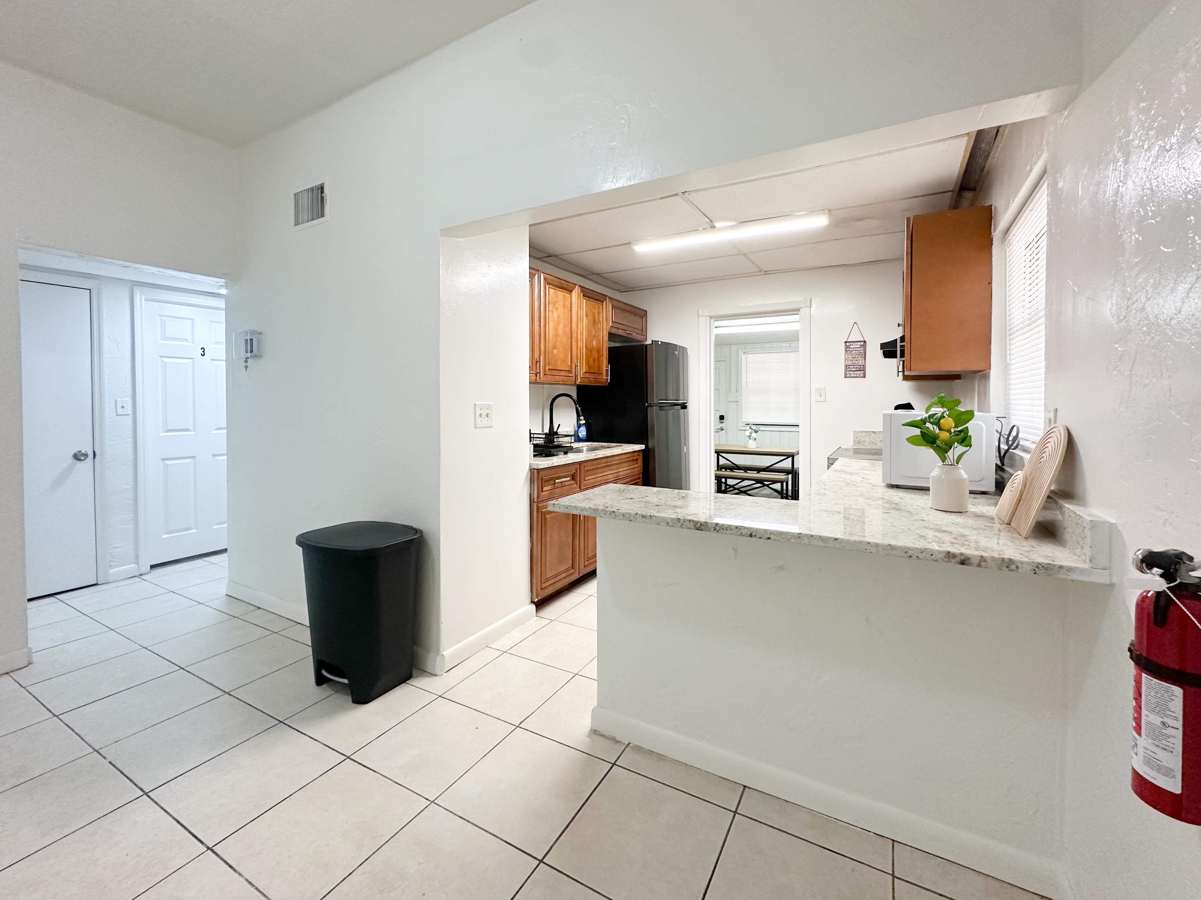 Forest Hills !! Cozy & homey Tampa House . Close to everything . | PadSplit