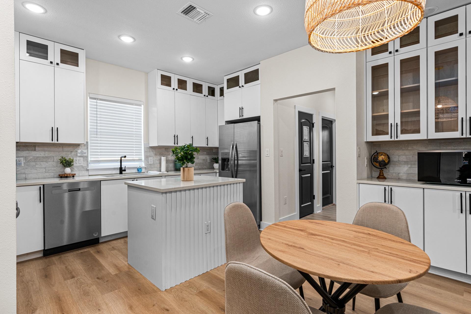 🔥 Brand New Home Near Downtown Modern Style + Chill Spaces 🛋️🌿 Location ...