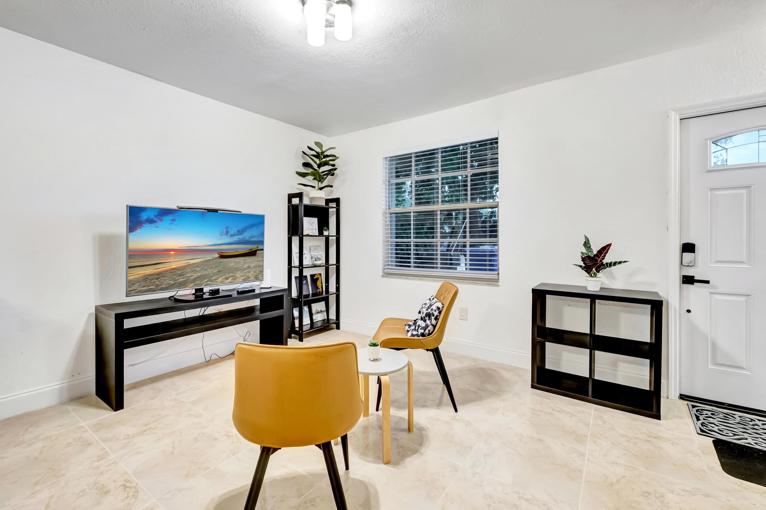Wynwood - Midtown Modern & Beautiful Miami Duplex - Rare Find in Great ...