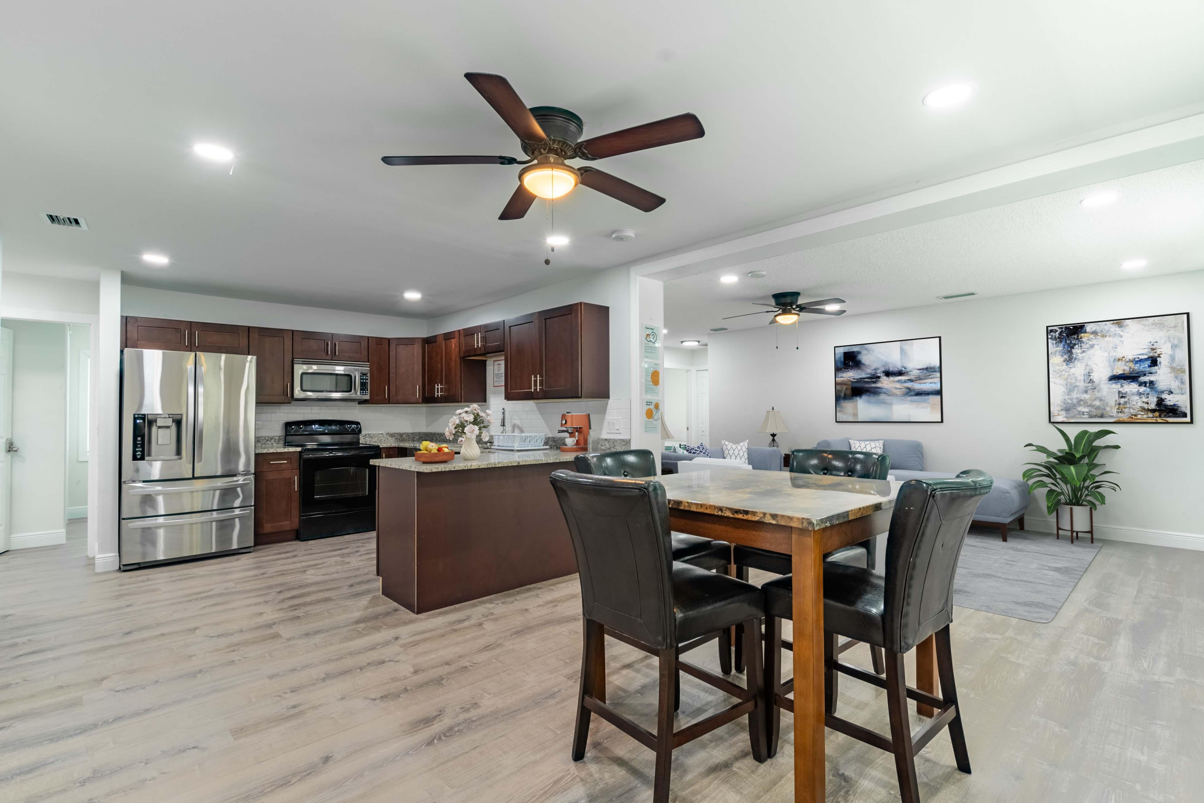 Tampa House with Workspace. Beautiful & newly-renovated | PadSplit