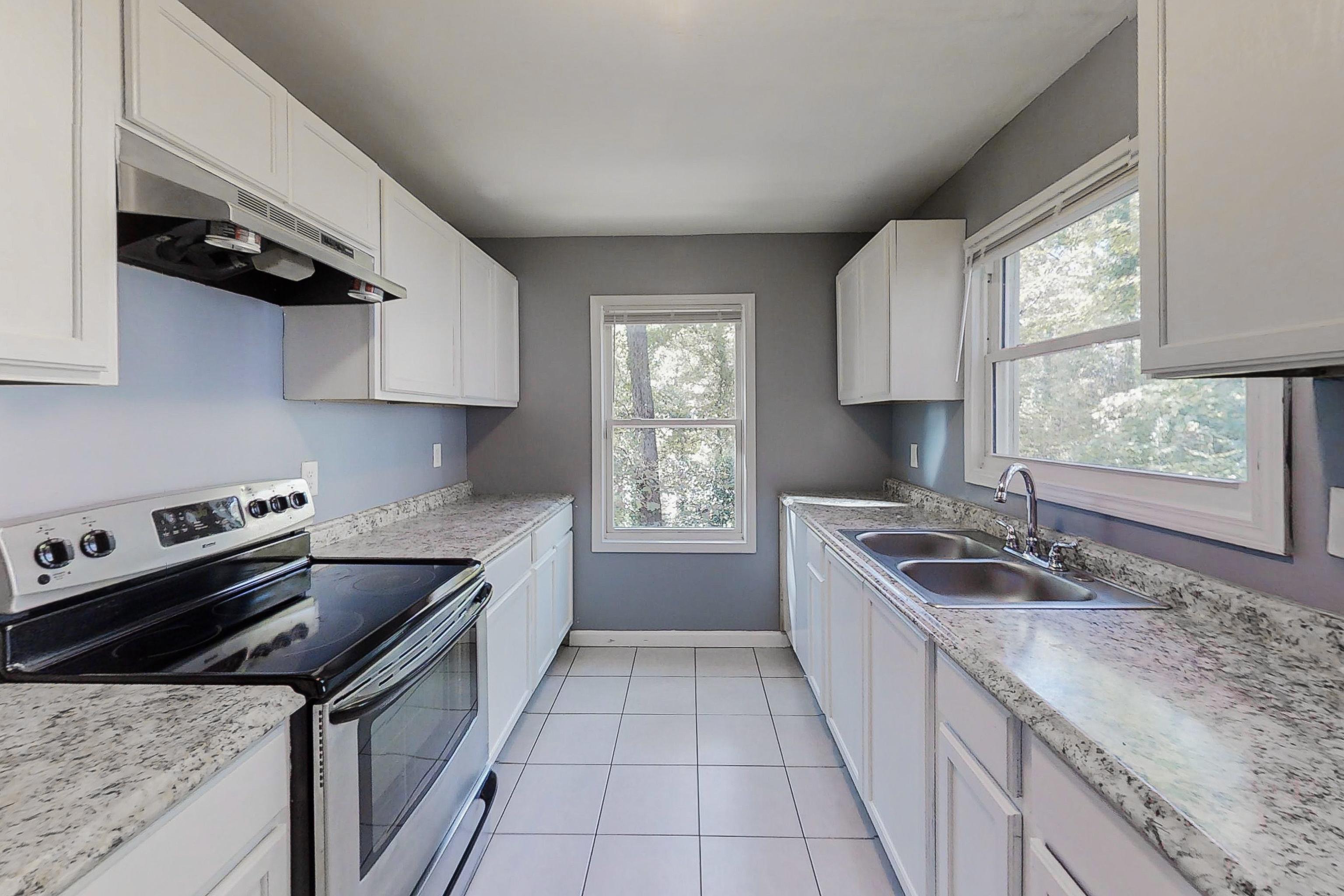 East Point House - Clean, Renovated, Super Close to MARTA and Walmart ...