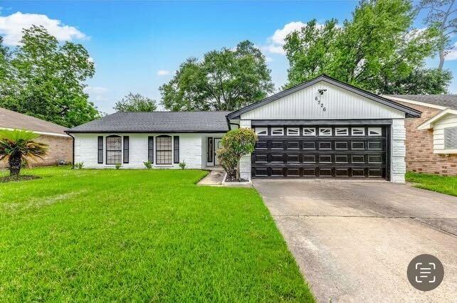 High-quality & newly-renovated Houston House with Living room | PadSplit