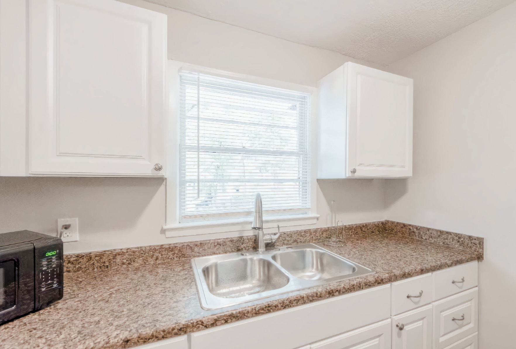 Conley Home, a 4 minute walk to bus 55 | PadSplit